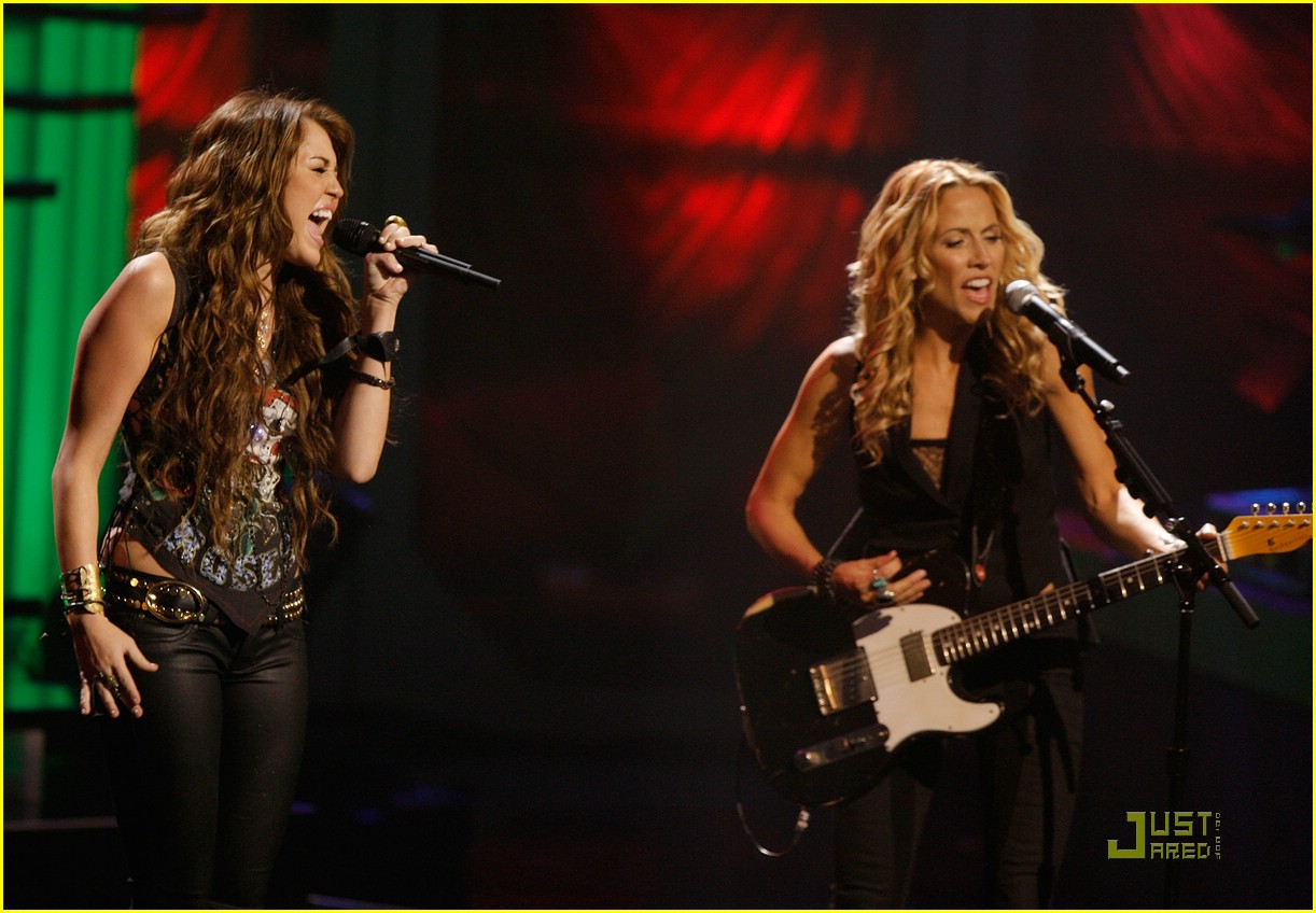 Full Sized Photo of miley cyrus paul mccartney diva show 16 | Miley ...