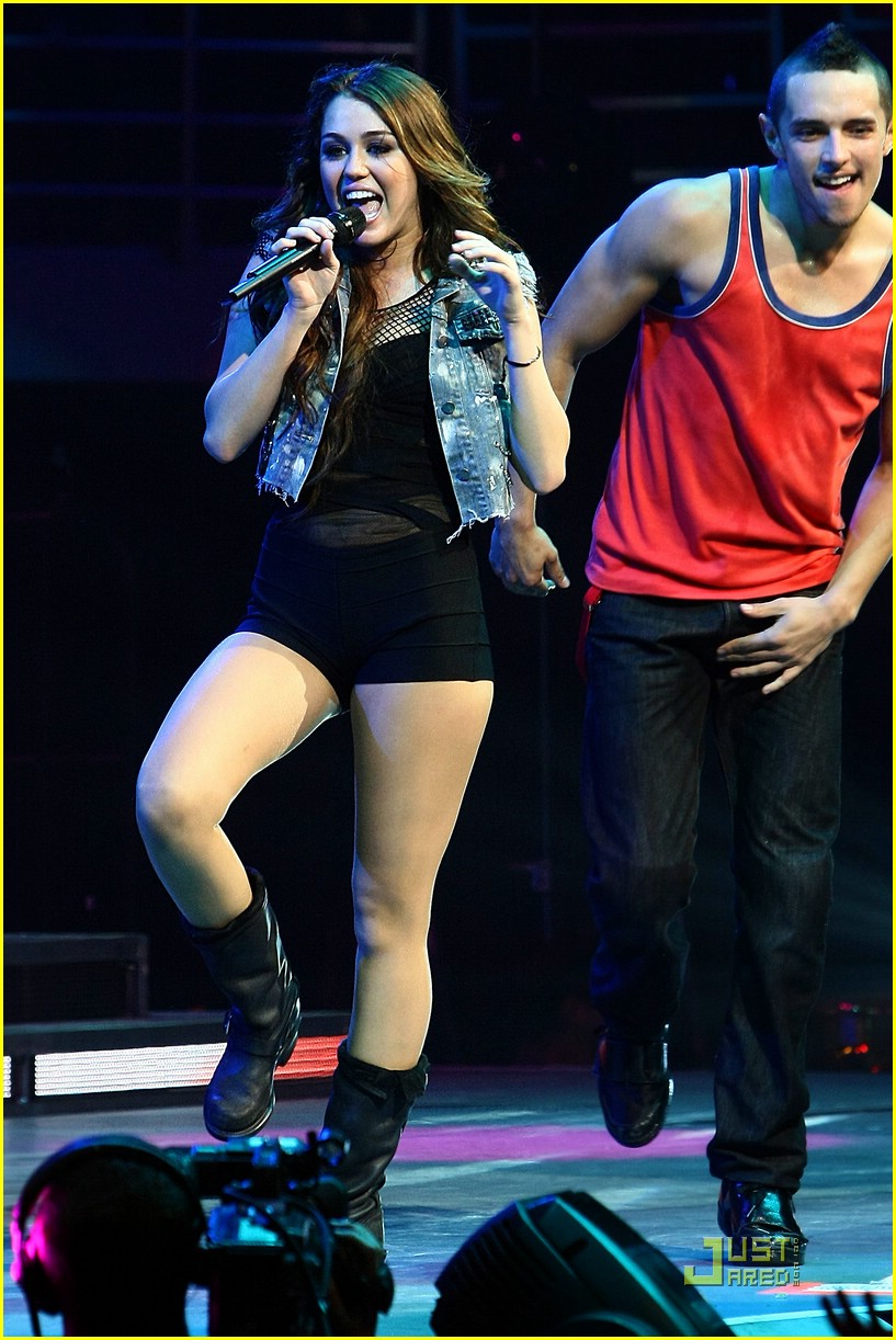 Miley Cyrus is a Motorcycle Mama | Photo 299831 - Photo Gallery | Just ...