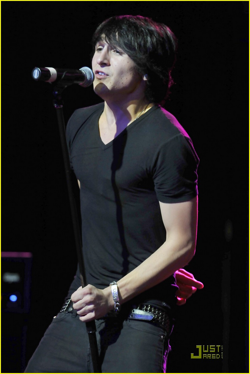 Mitchel Musso: Rockin' At Revolution Live | Photo 294281 - Photo ...