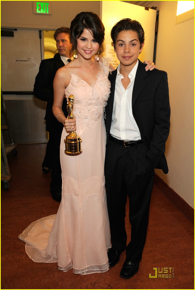 Selena Gomez Wins ALMA Award! | Photo 291971 - Photo Gallery | Just ...