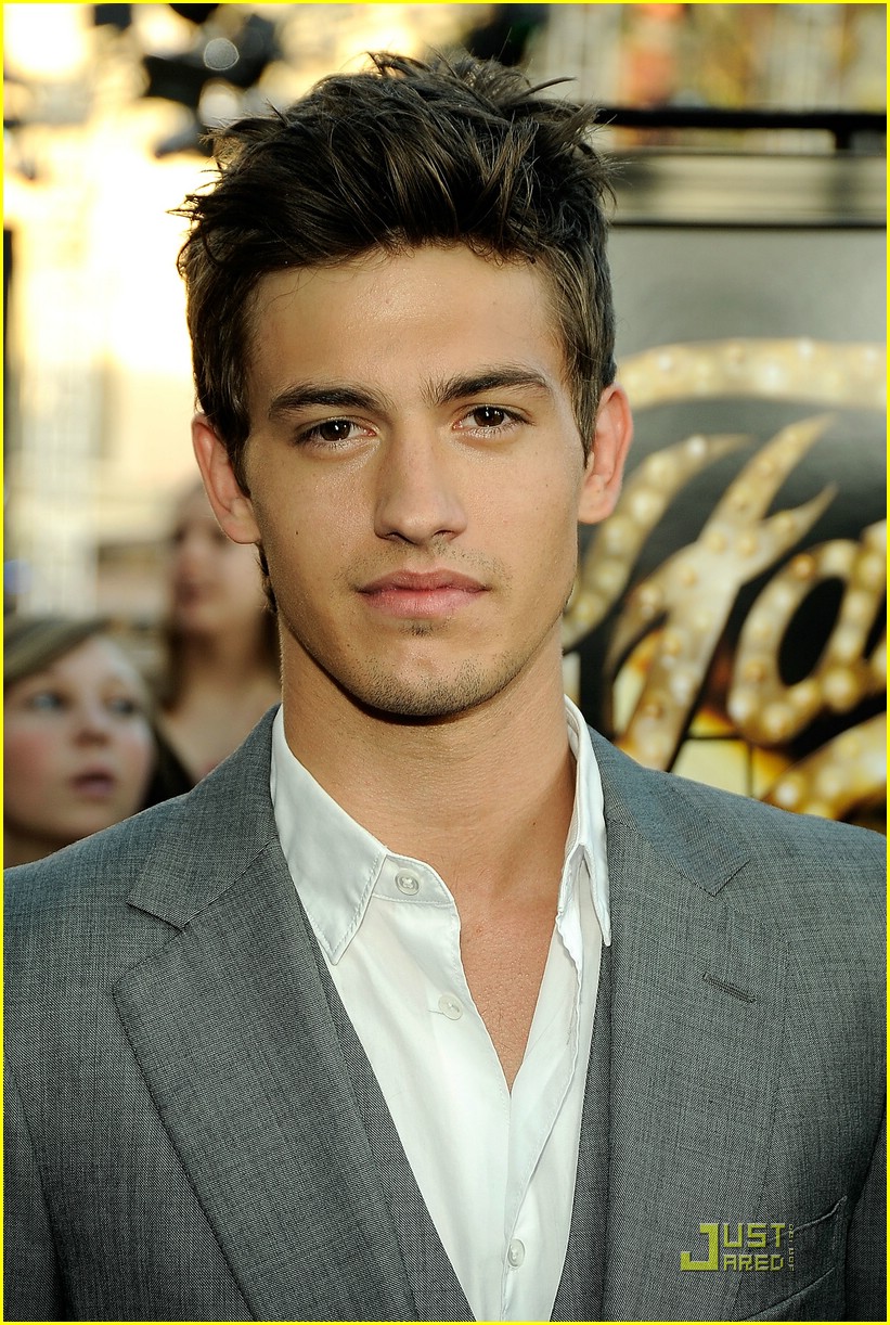 V Factory: Go See Fame! | Photo 297611 - Photo Gallery | Just Jared Jr.