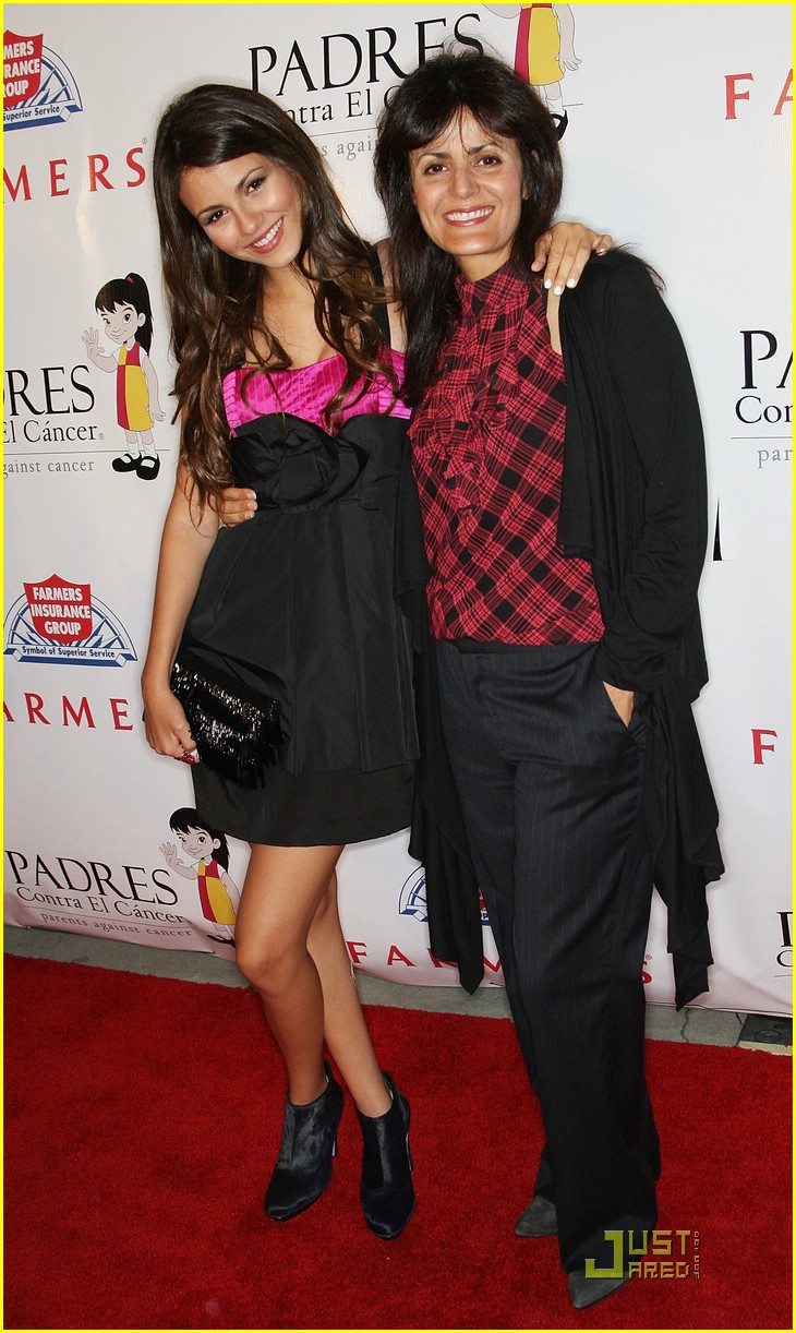 Full Sized Photo of victoria justice padres pretty 07 | Victoria ...