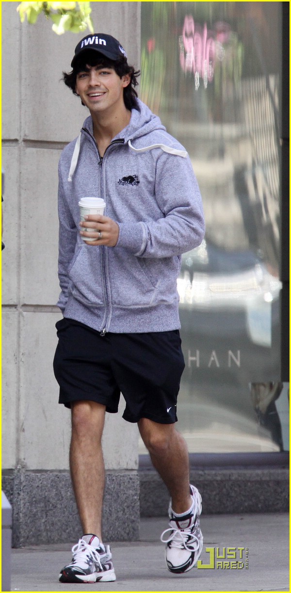 Joe Jonas: I Can't Wait For Dublin | Photo 310311 - Photo Gallery ...