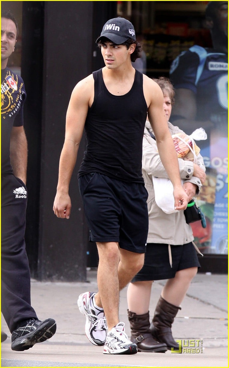 Joe Jonas: I Can't Wait For Dublin | Photo 310331 - Photo Gallery ...