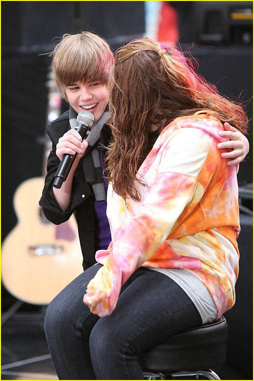 Justin Bieber Performs On The Today Show | Photo 312711 - Photo Gallery ...