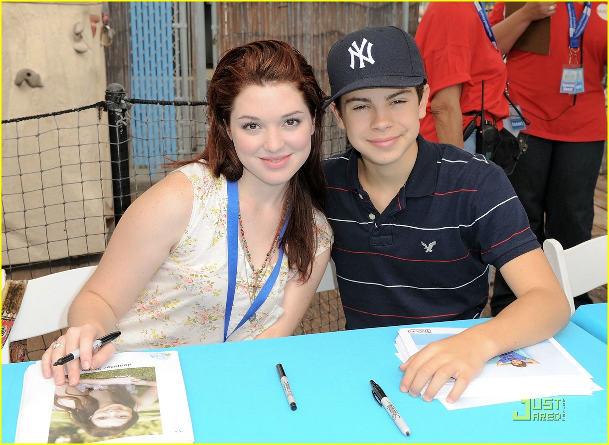 Samantha Droke & Jennifer Stone: Mattel Mates | Photo 320071 - Photo ...