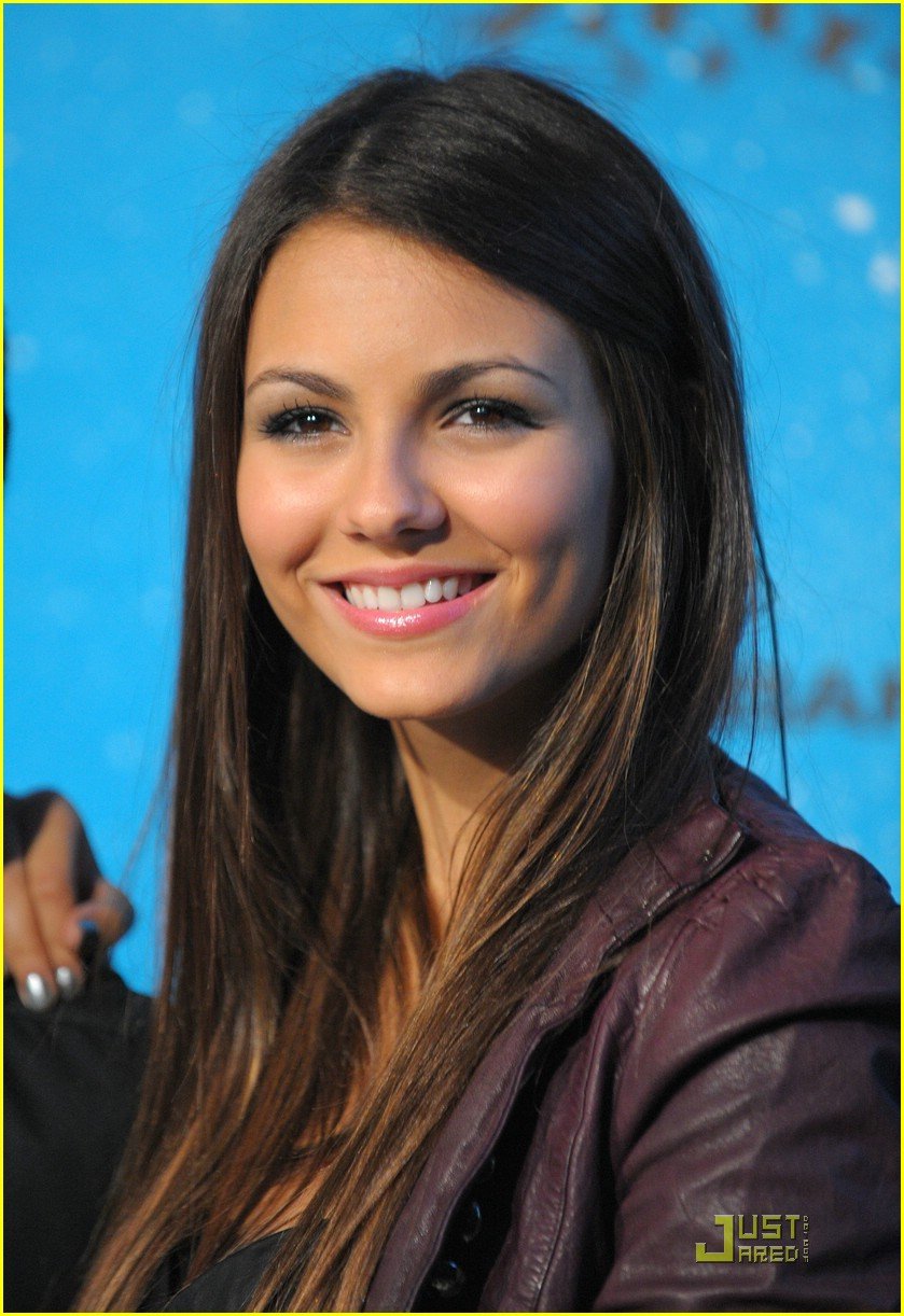 Victoria Justice is Scream Award Stunning | Photo 320431 - Photo ...