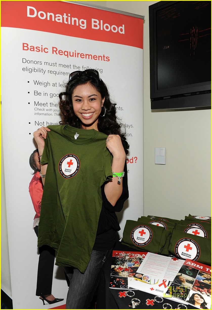 Ashley Argota is AMA-zing | Photo 350092 - Photo Gallery | Just Jared Jr.