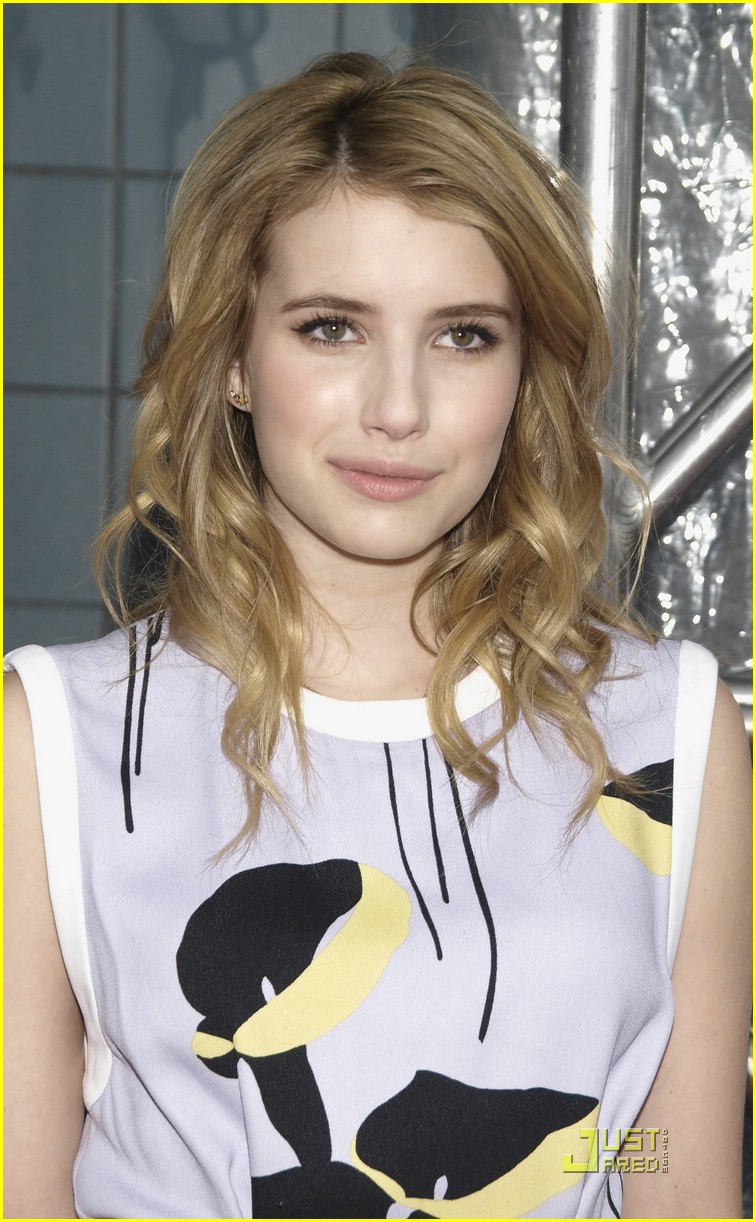 Full Sized Photo of emma roberts brothers premiere 05 | Emma Roberts ...