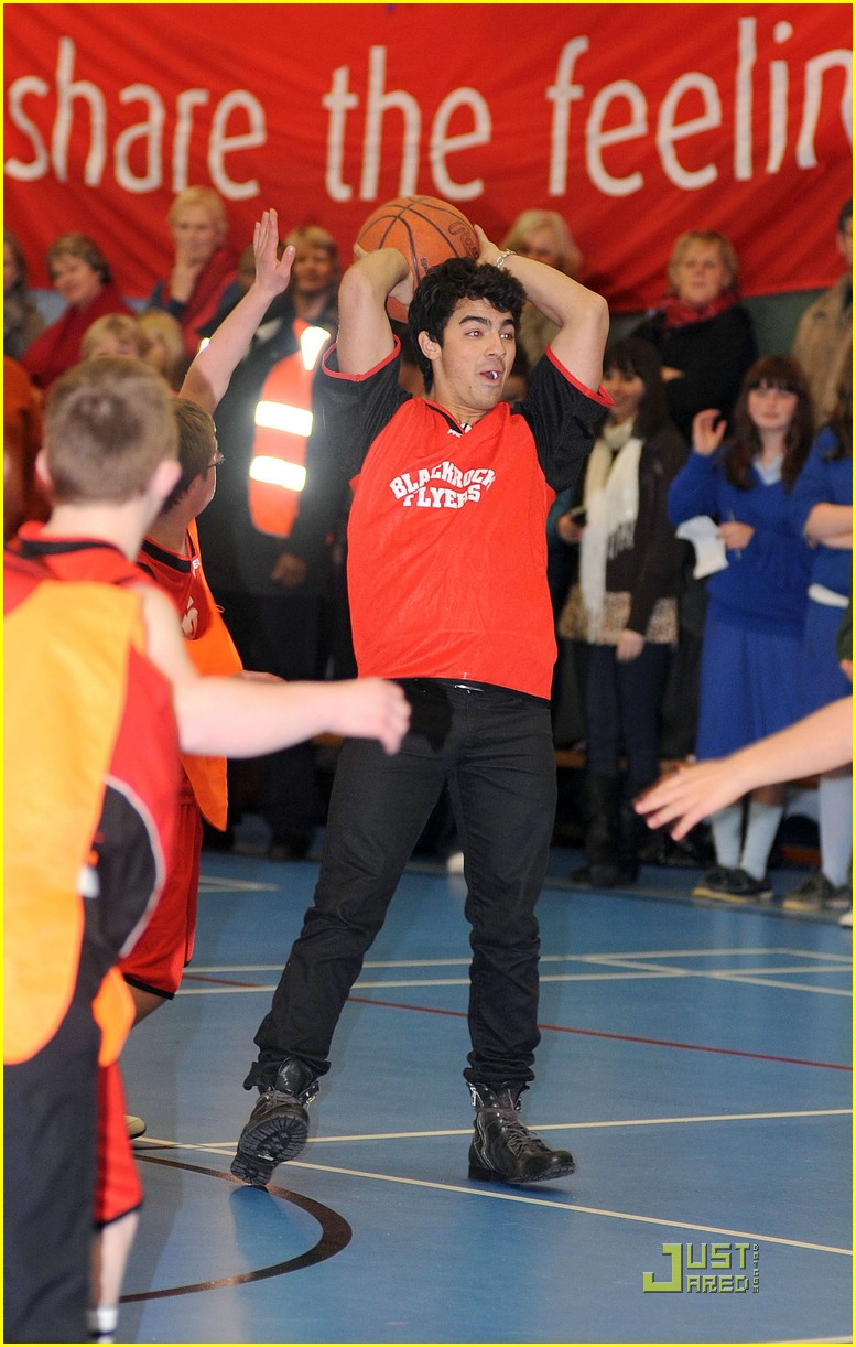 Joe & Nick Jonas are Dublin Dudes | Photo 350436 - Photo Gallery | Just ...