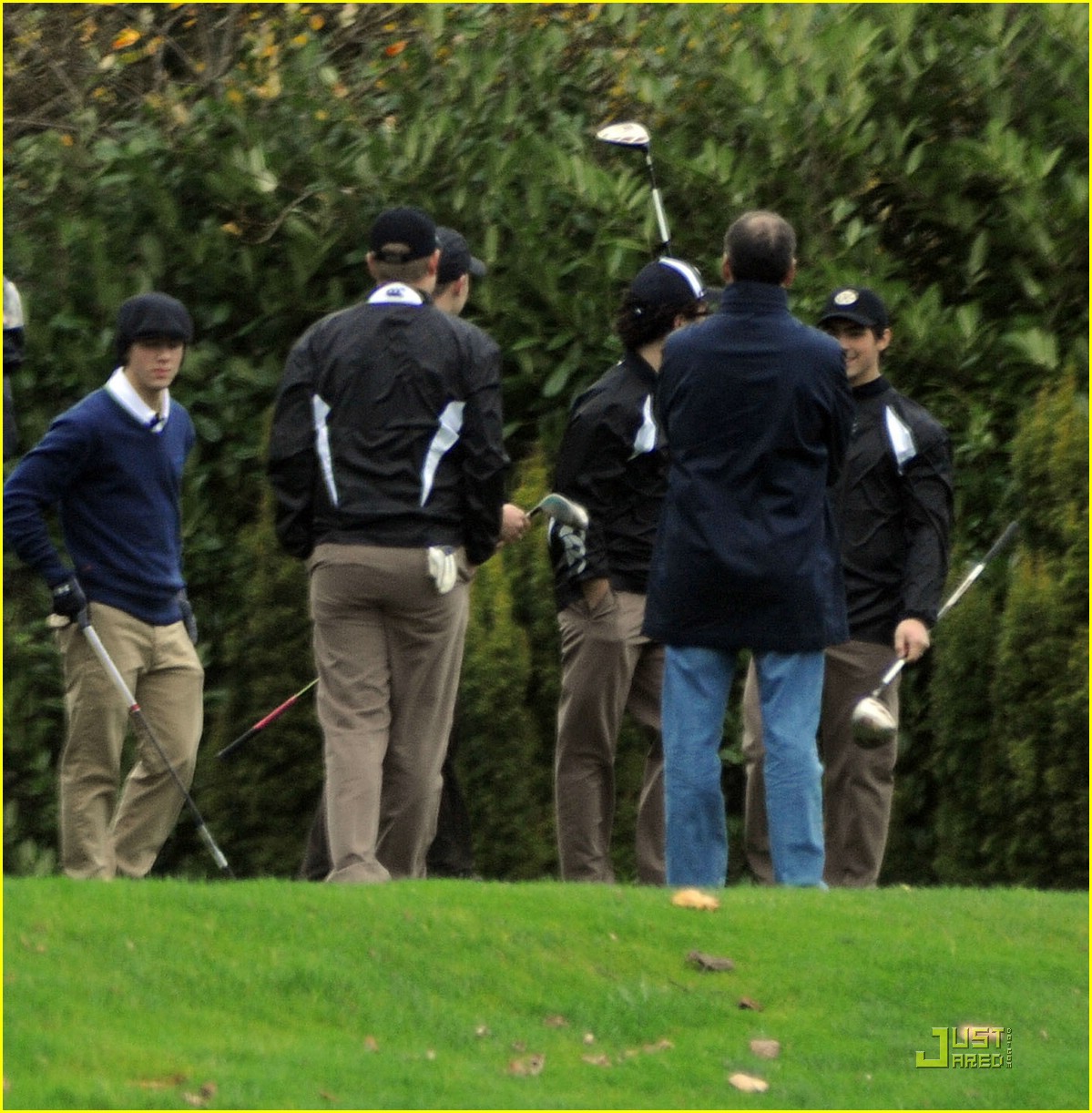 Joe, Nick & Kevin Jonas Go Golfing | Photo 350573 - Photo Gallery ...