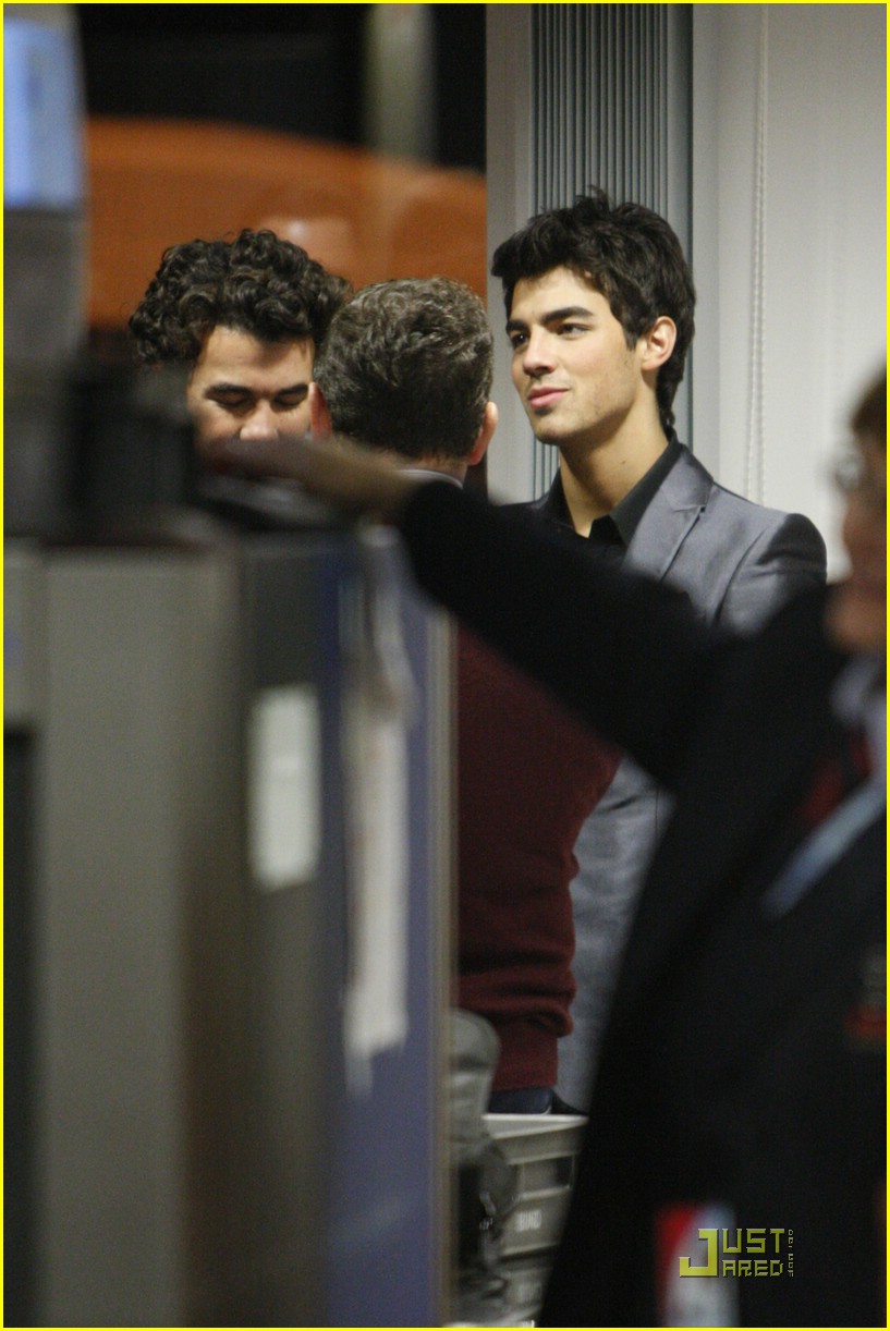 Jonas Brothers: Bye Bye Berlin | Photo 338371 - Photo Gallery | Just ...