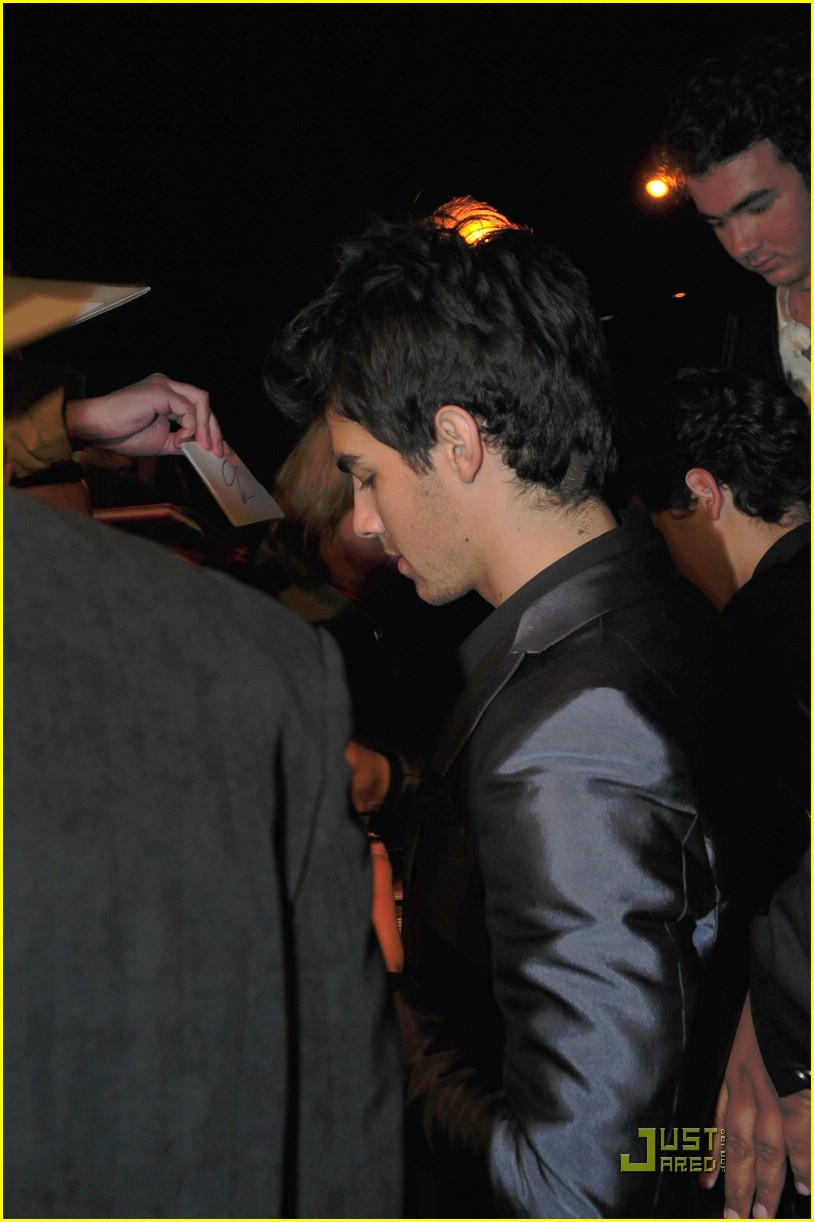 Jonas Brothers: Bye Bye Berlin | Photo 338571 - Photo Gallery | Just ...