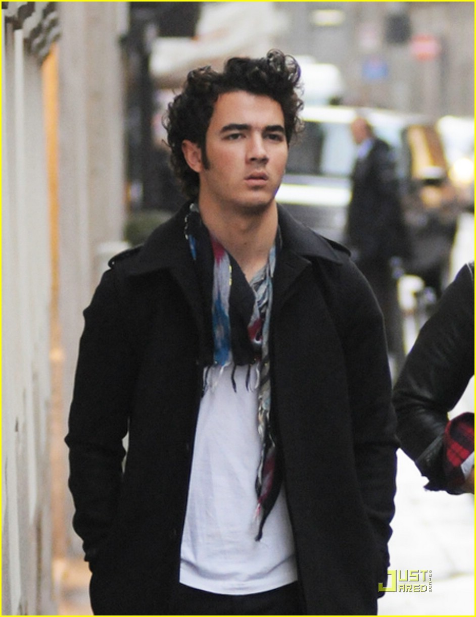 Jonas Brothers are Milan Men | Photo 338881 - Photo Gallery | Just ...
