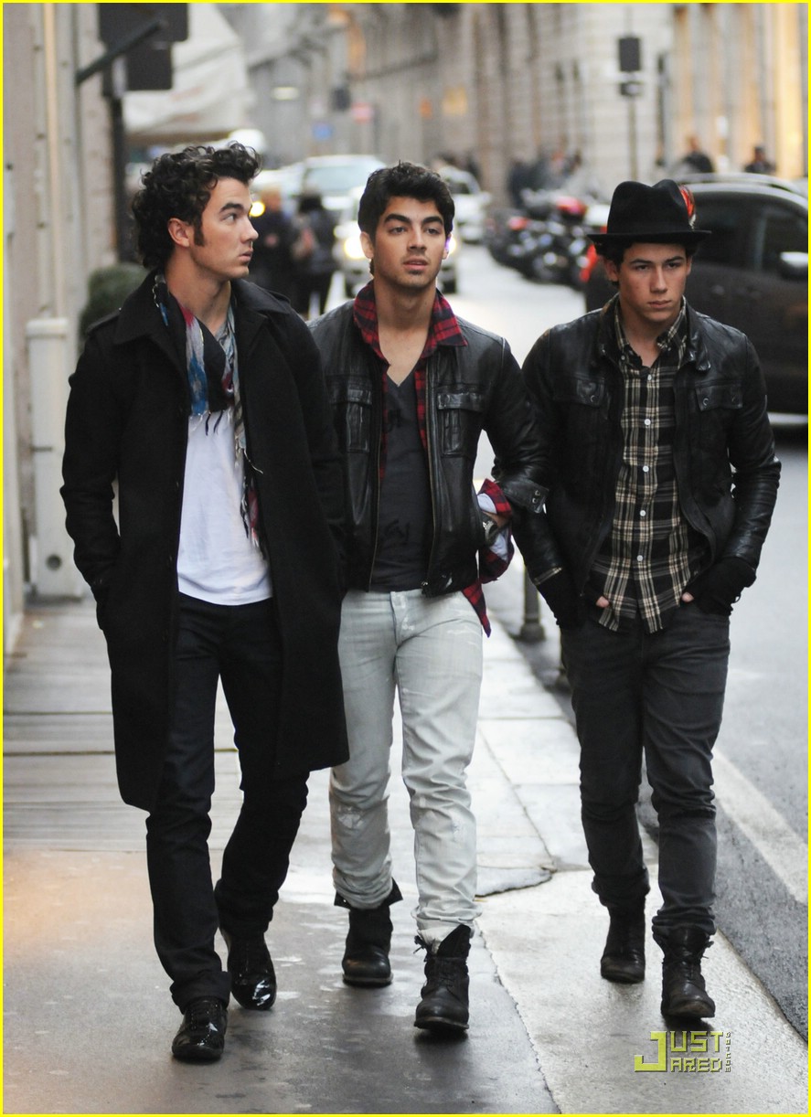 Jonas Brothers are Milan Men | Photo 338941 - Photo Gallery | Just ...