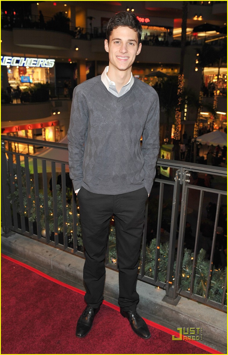 Ken Baumann: The Secret Life Returning Early! | Photo 350890 - Photo ...