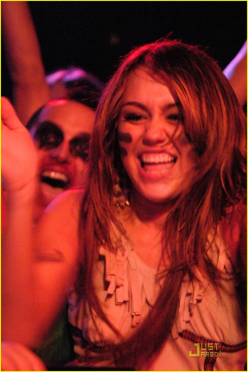 Miley Cyrus Loves Rock N' Roll | Photo 334991 - Photo Gallery | Just ...