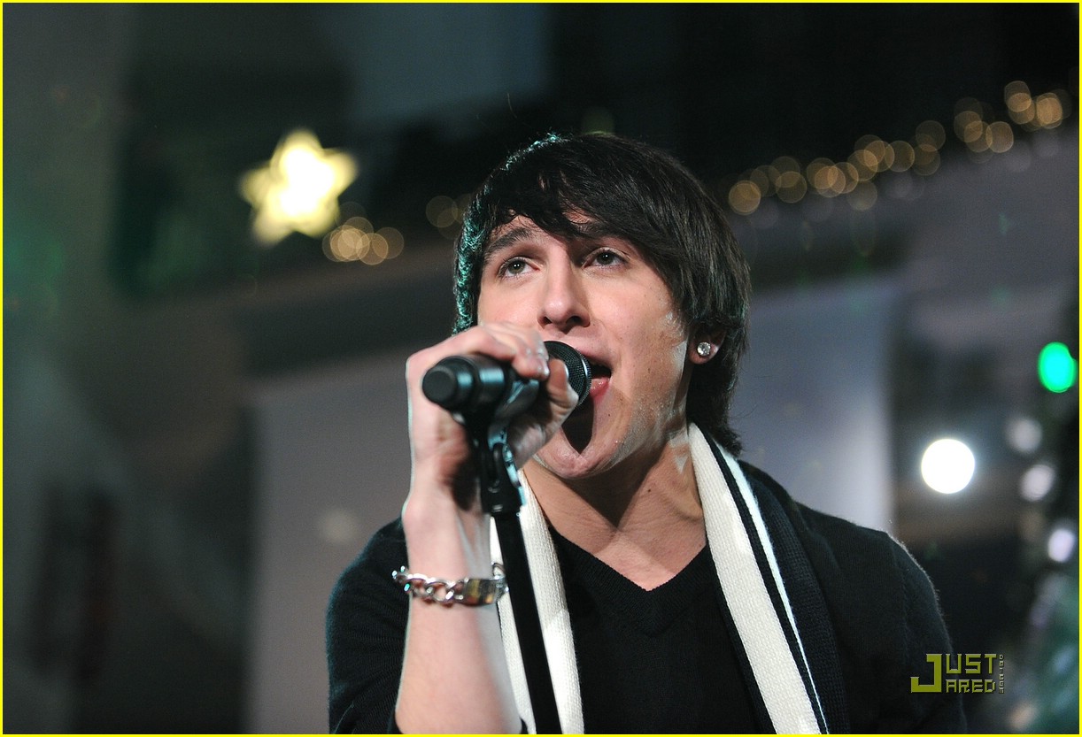 Mitchel Musso has a Holiday of Hope | Photo 350812 - Photo Gallery ...