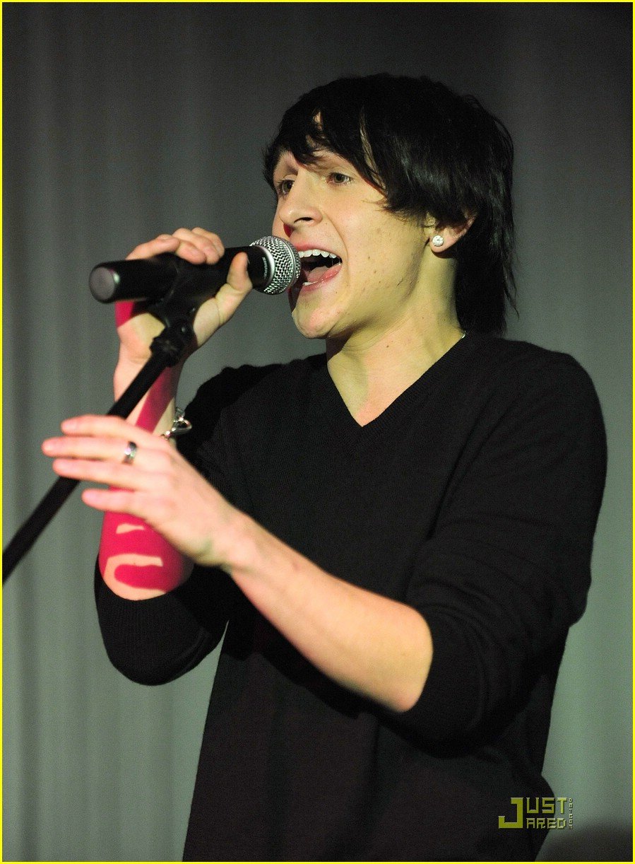 Mitchel Musso has a Holiday of Hope | Photo 350830 - Photo Gallery ...