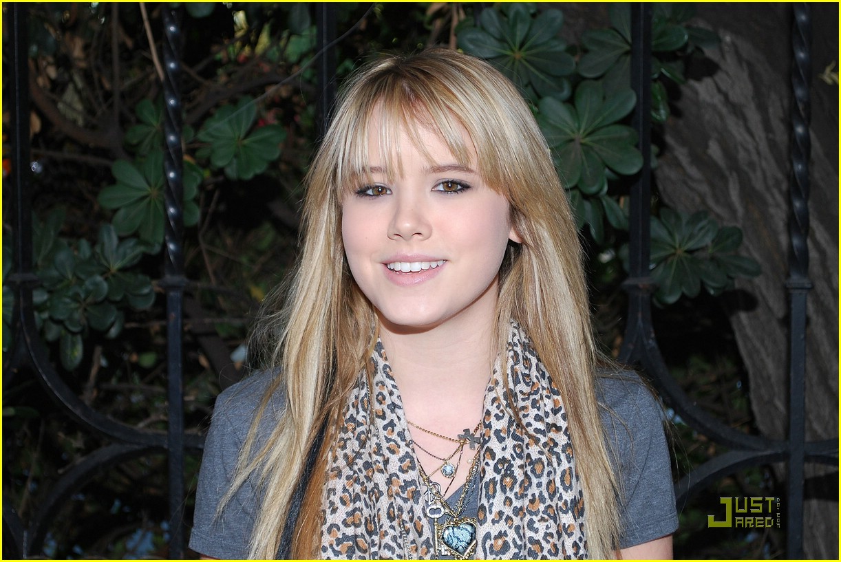 Taylor Spreitler Preps and Lands | Photo 349300 - Photo Gallery | Just ...