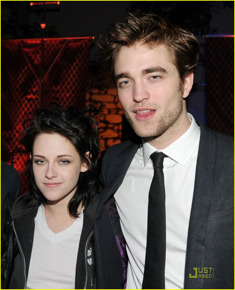 Full Sized Photo of kristen stewart family proud 10 | Kristen Stewart ...