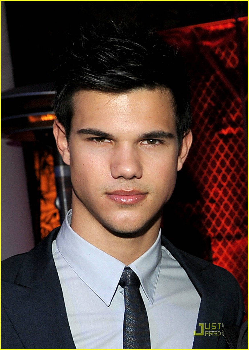 Kristen Stewart: My Family is Embarassingly Proud | Photo 349343 ...