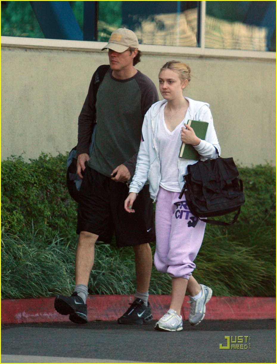 Dakota Fanning is a Gym Junkie | Photo 353312 - Photo Gallery | Just ...