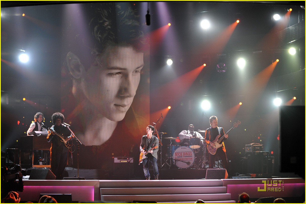 Nick Jonas & The Administration Groove at the Grammy Concert | Photo ...