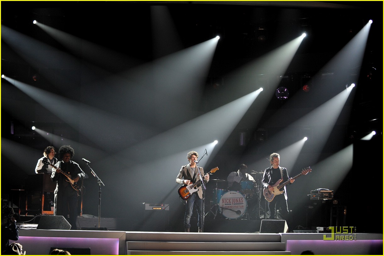 Nick Jonas & The Administration Groove at the Grammy Concert | Photo ...