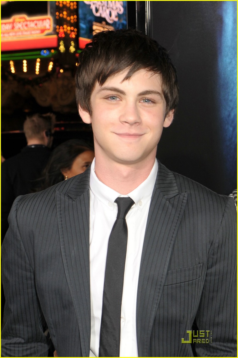 Percy Jackson Checks Out Avatar | Photo 352813 - Photo Gallery | Just ...