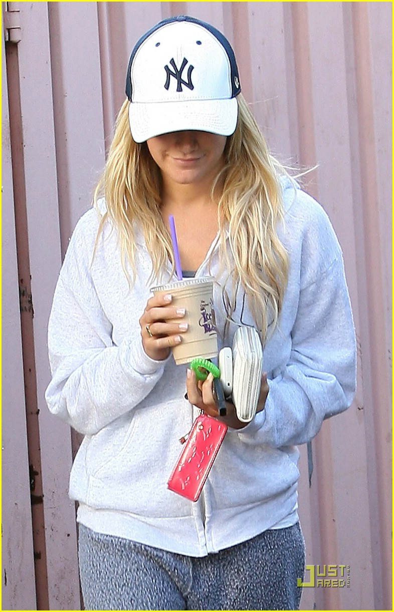 Ashley Tisdale Gets A Tasty Treat | Photo 351319 - Photo Gallery | Just ...
