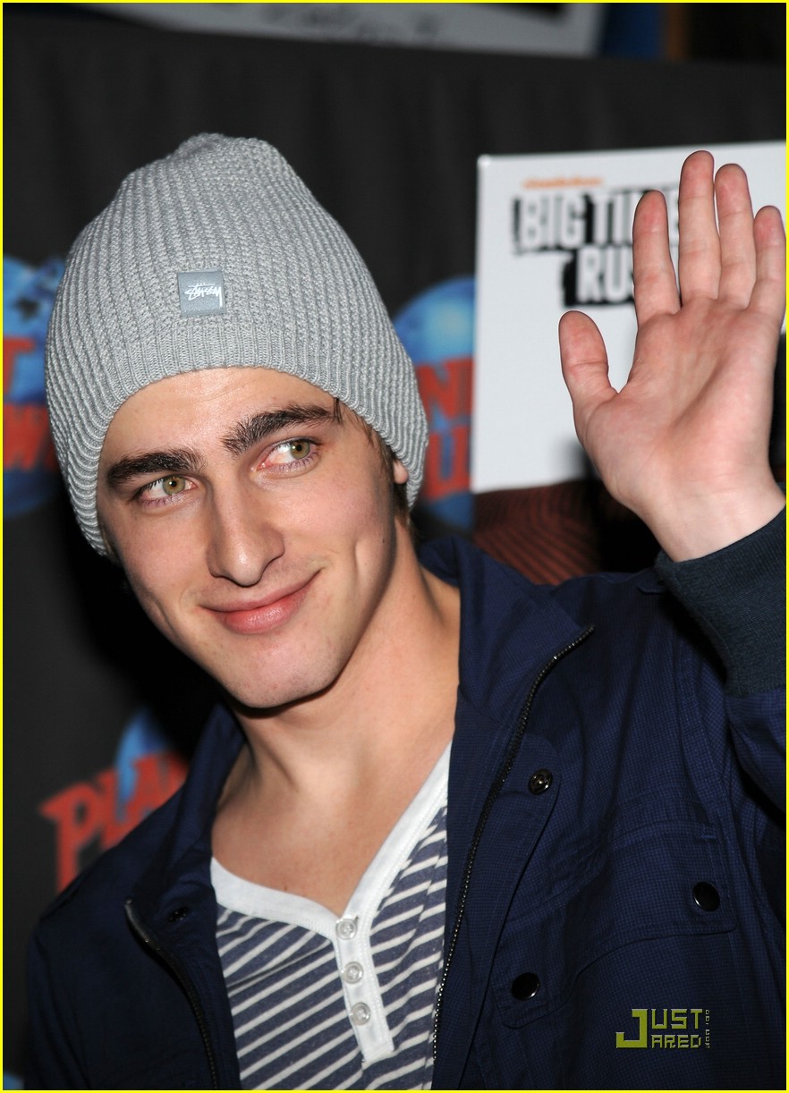 Full Sized Photo of big time rush peace planet 33 | Big Time Rush Guys ...