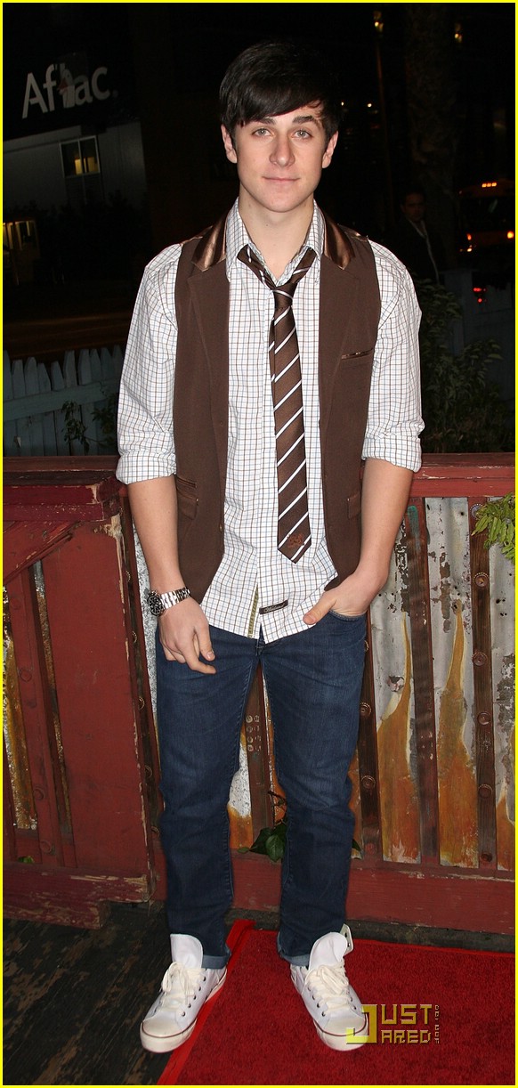 David Henrie Supports We.The.Children. | Photo 356631 - Photo Gallery ...