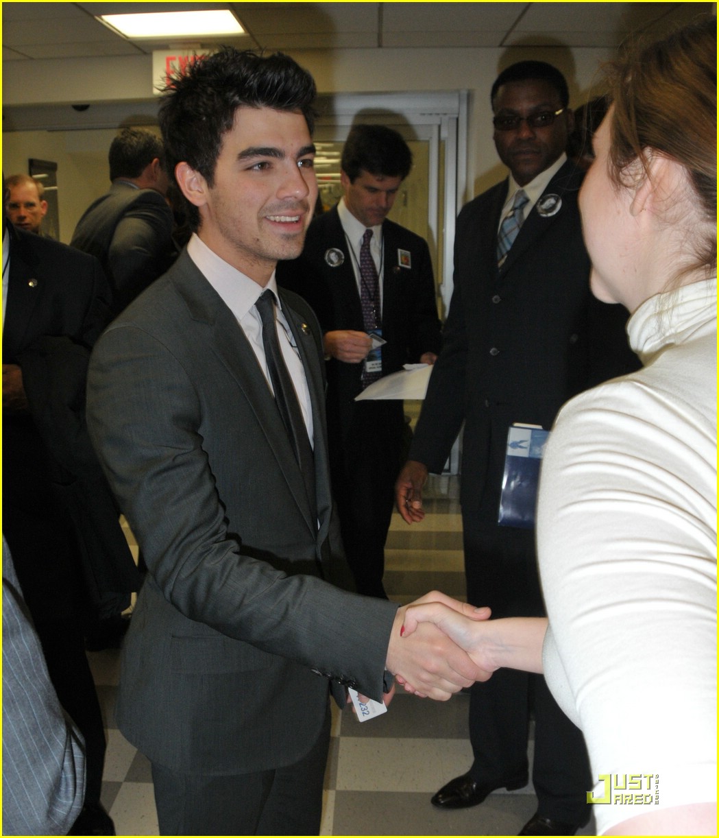Joe Jonas Honors Eunice Kennedy Shriver | Photo 356400 - Photo Gallery ...