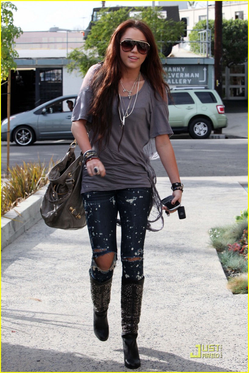 Miley Cyrus Is Coffee Cute Photo 354307 Photo Gallery Just Jared Jr