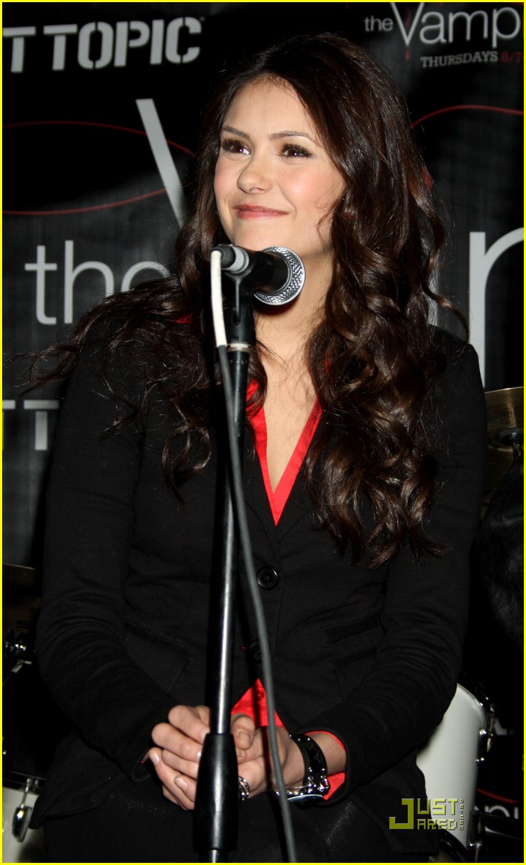 Nina Dobrev is a Hot Topic | Photo 356847 - Photo Gallery | Just Jared Jr.