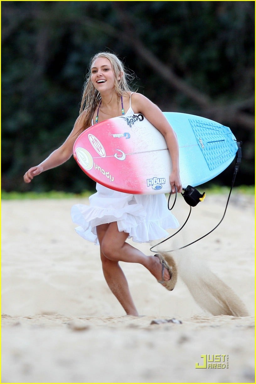 AnnaSophia Robb is Surfer Silly | Photo 358684 - Photo Gallery | Just ...