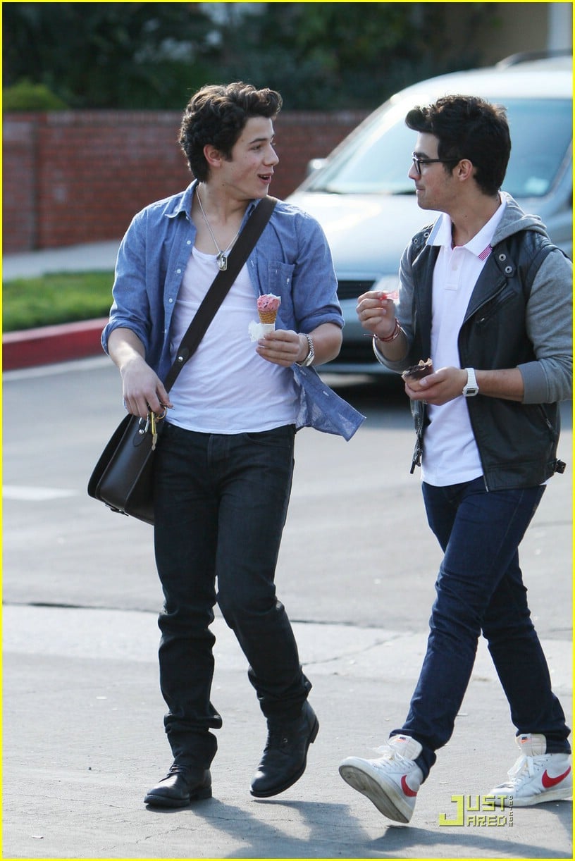 Joe & Nick Jonas: I Scream, You Scream, We All Scream For Ice Cream ...