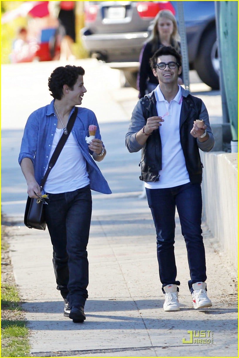 Joe & Nick Jonas: I Scream, You Scream, We All Scream For Ice Cream ...