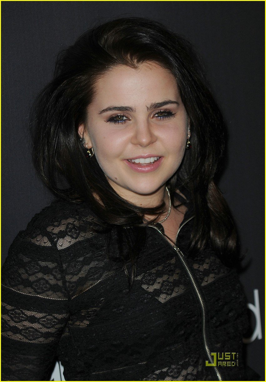 Mae Whitman is Parenthood Pretty | Photo 359832 - Photo Gallery | Just ...