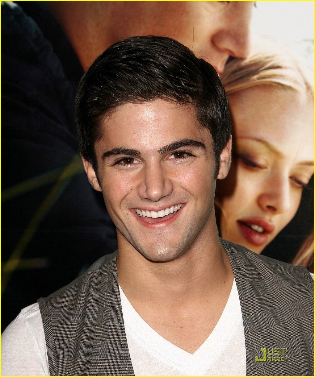 Max Ehrich & Madisen Beaty: Dear John Date! | Photo 357351 - Photo ...