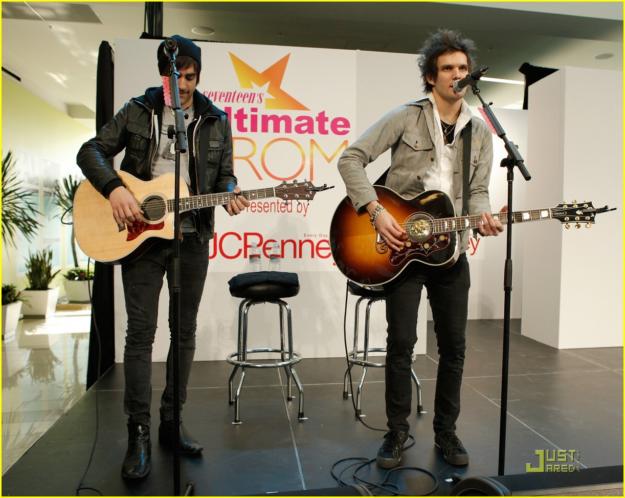 JJJ Goes to Prom with Big Time Rush | Photo 363665 - Photo Gallery ...