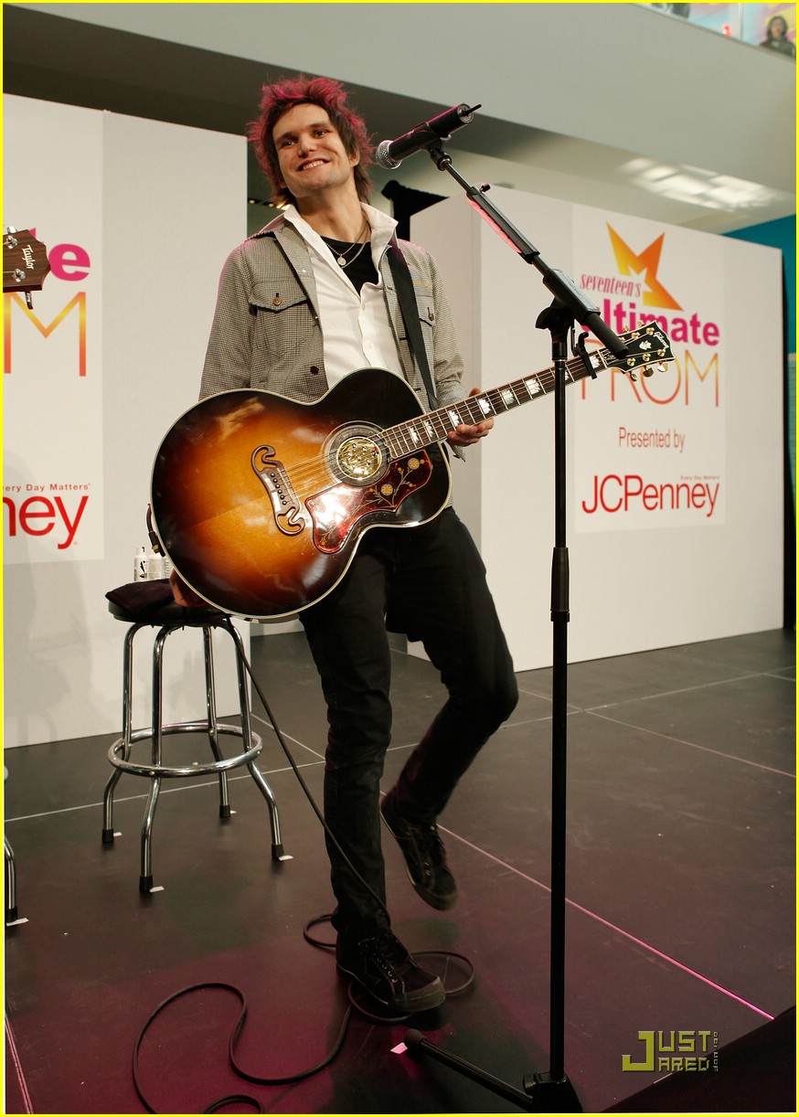 JJJ Goes to Prom with Big Time Rush | Photo 363677 - Photo Gallery ...