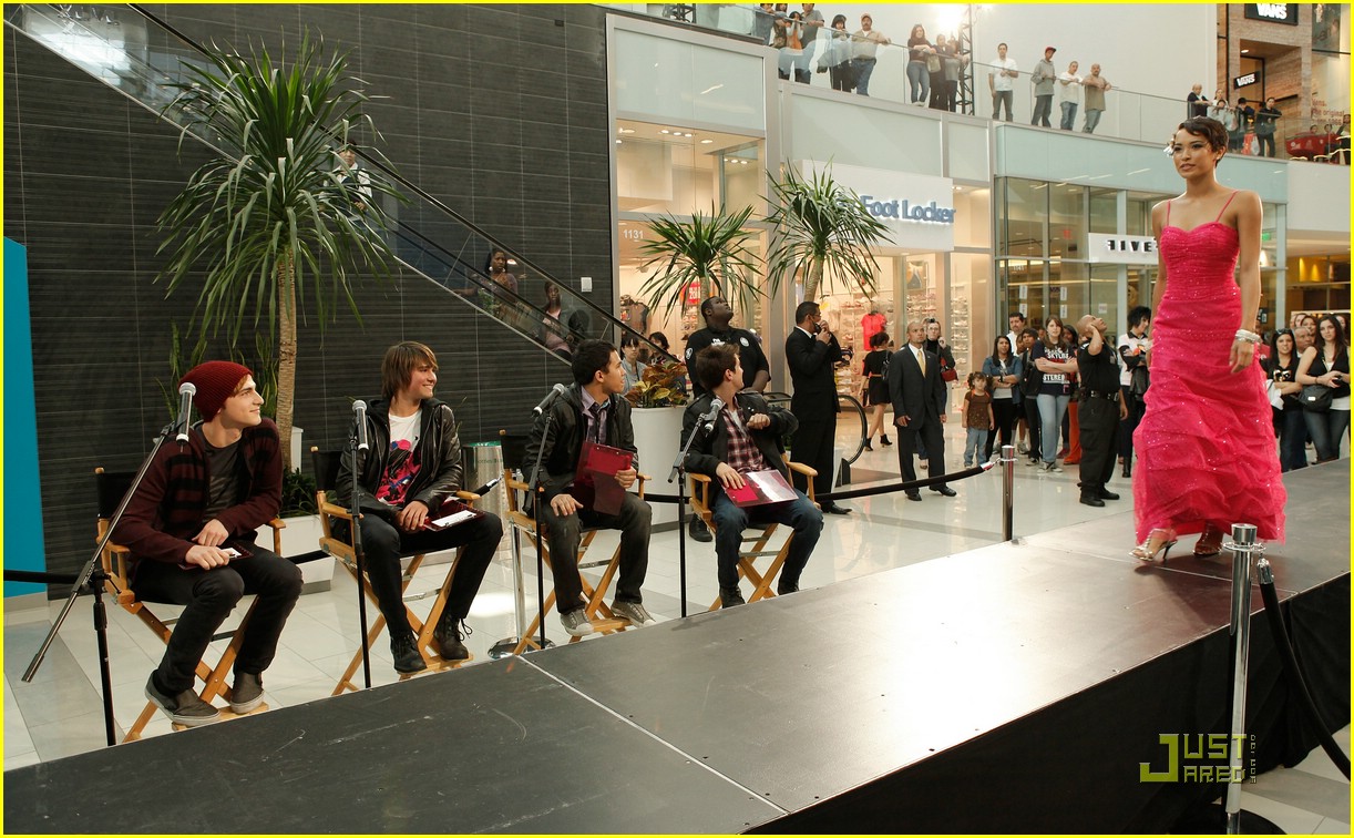 JJJ Goes to Prom with Big Time Rush | Photo 363680 - Photo Gallery ...