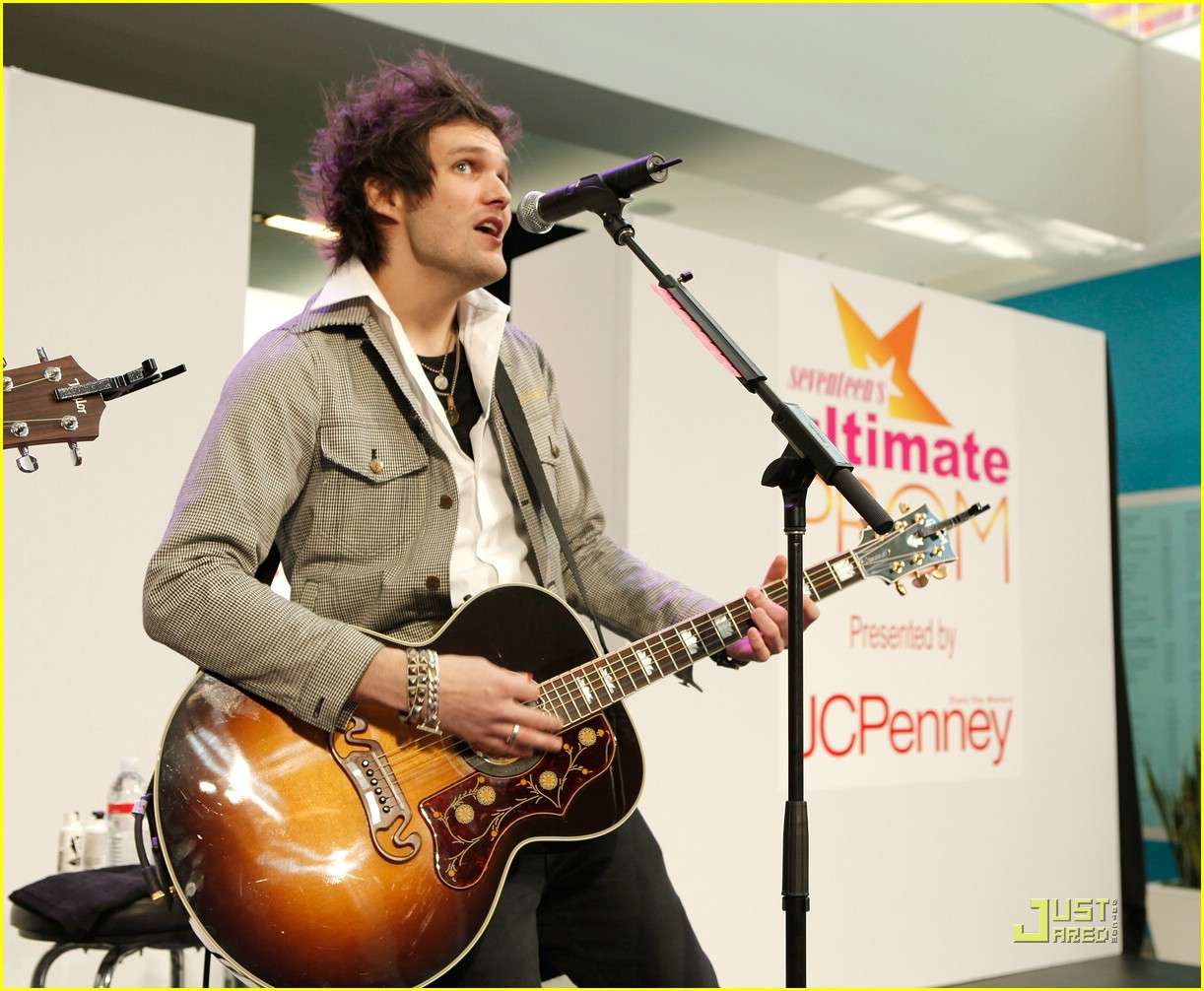 JJJ Goes to Prom with Big Time Rush | Photo 363691 - Photo Gallery ...