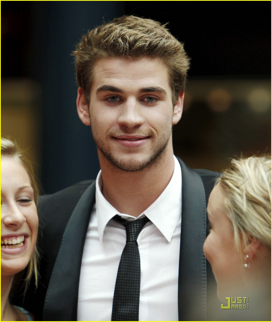 Liam Hemsworth Premieres The Last Song in Melbourne | Photo 362257 ...