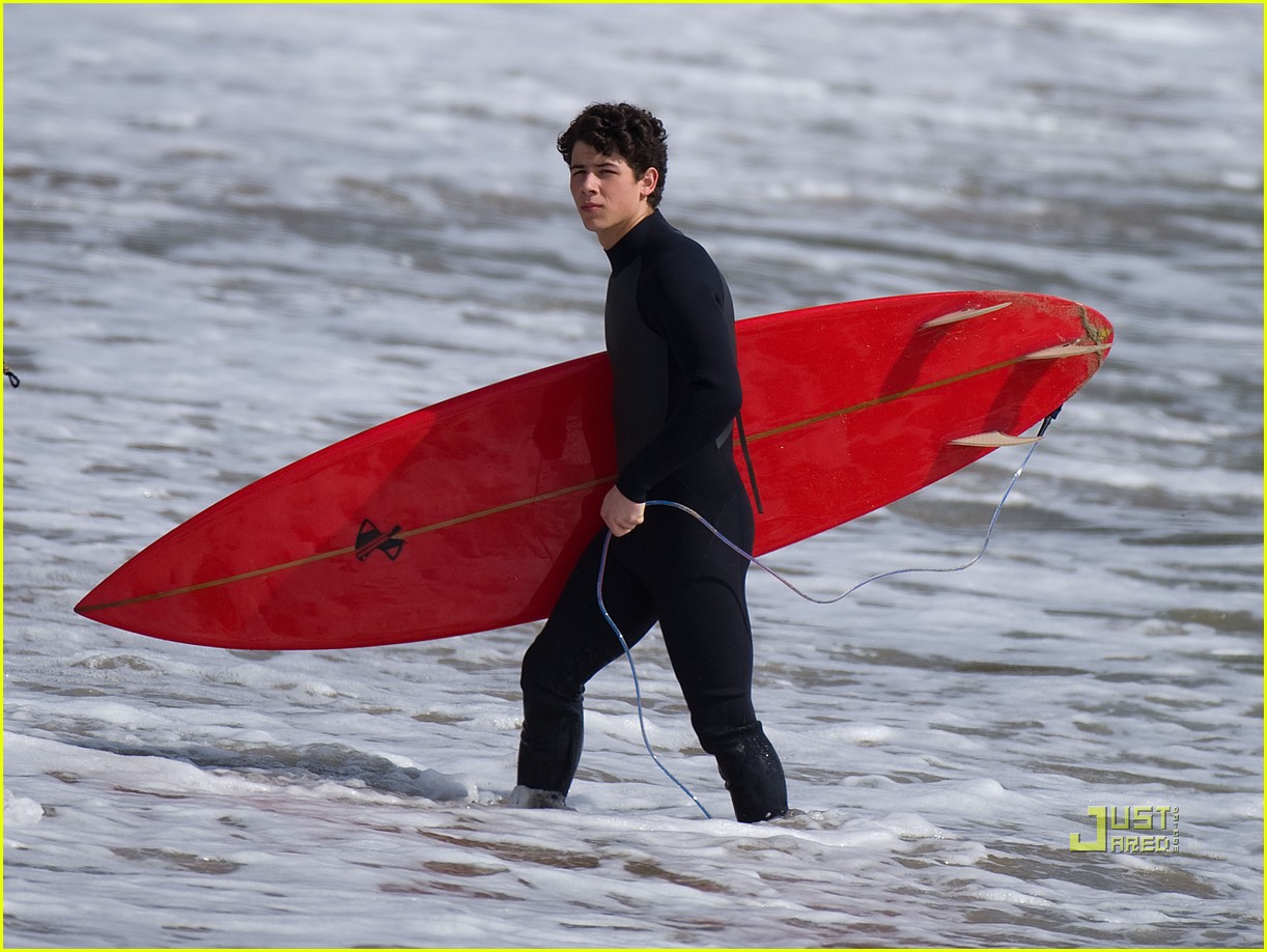 Nick Jonas Washes Up in Malibu | Photo 360447 - Photo Gallery | Just ...