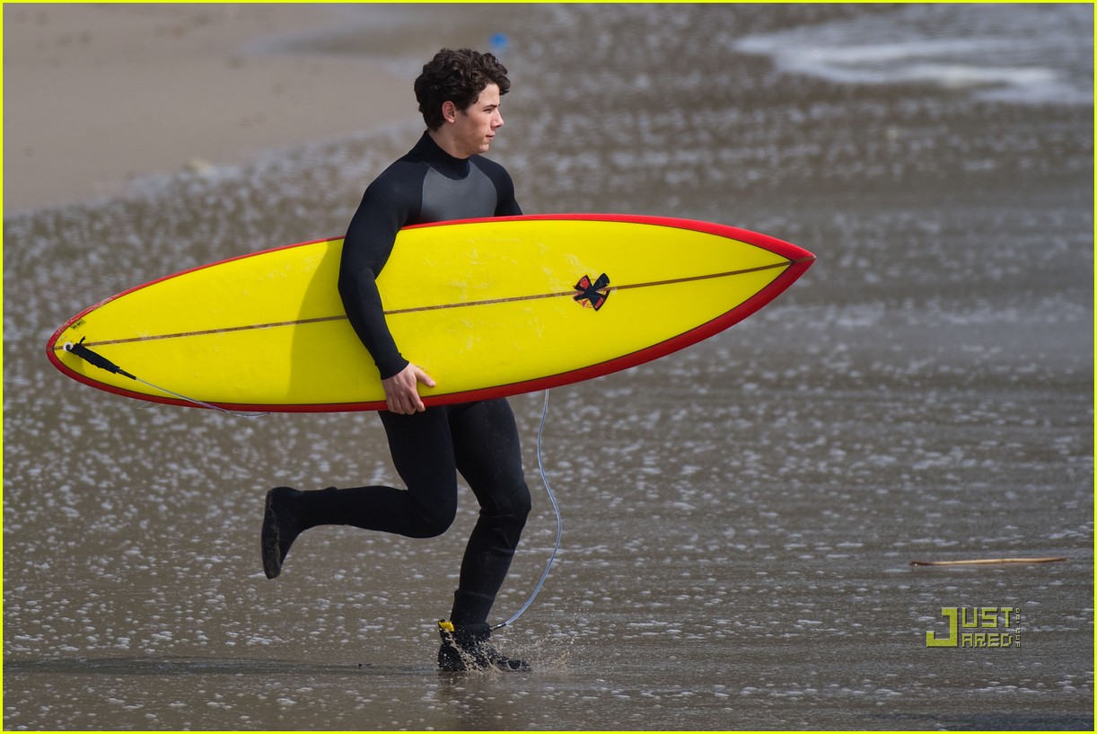 Nick Jonas Washes Up in Malibu | Photo 360451 - Photo Gallery | Just ...