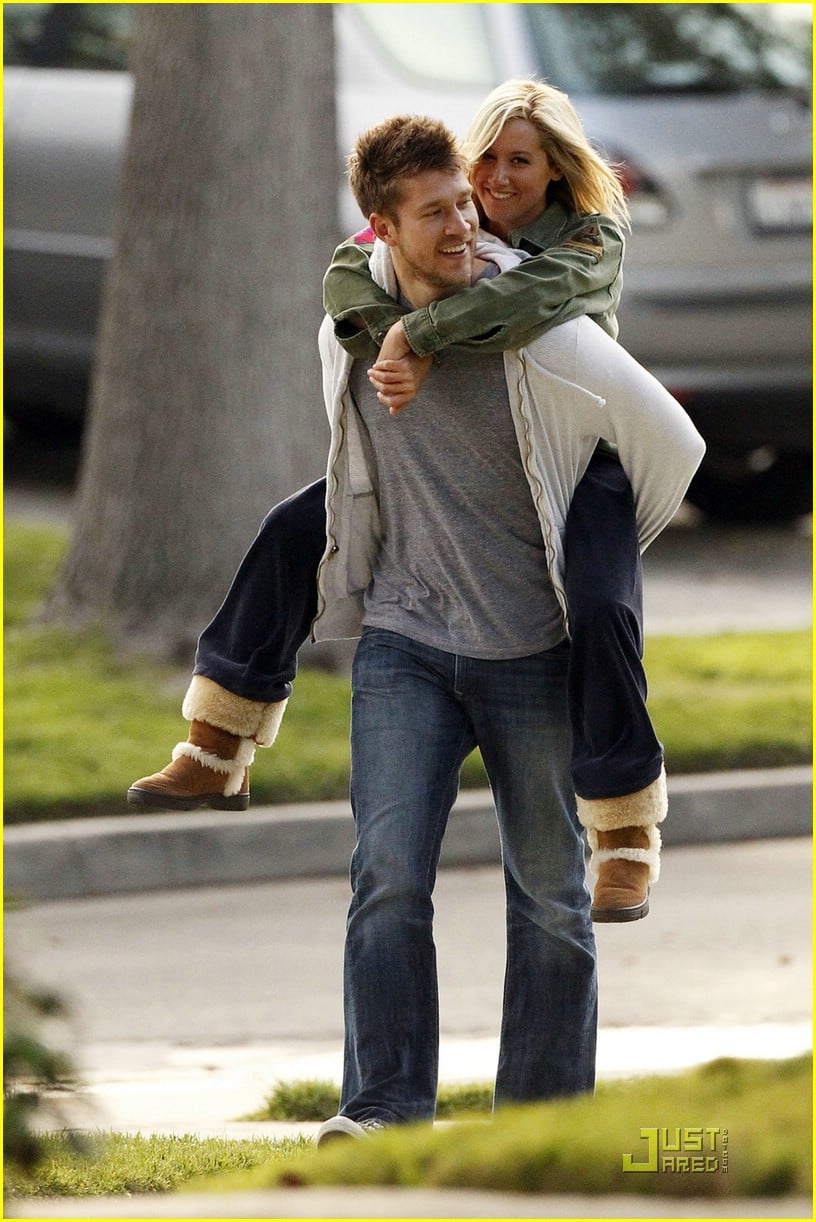 Ashley Tisdale & Scott Speer: Piggyback Pair | Photo 361486 - Photo ...