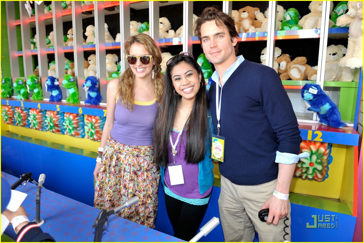 Ashley Argota & Gage Golightly Beam for Matt Bomer | Photo 361992 ...